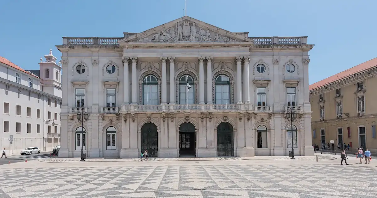Câmara de Lisboa vai lançar consulta pública para rever regulamento do ...